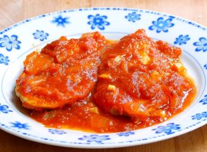 Chicken With Red Sauce Recipe - It Melts In Your Mouth | Luna's Kitchen ...